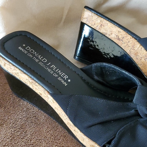 Donald J. Pliner | Shoes | Donald J Pilner Wedge | Poshmark